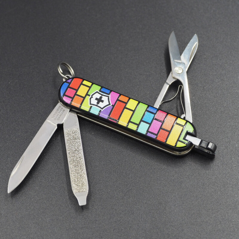 Victorinox - The Sharp Knife Club - Classic SD Colorful Bricks 3D – lorenzi.co.at